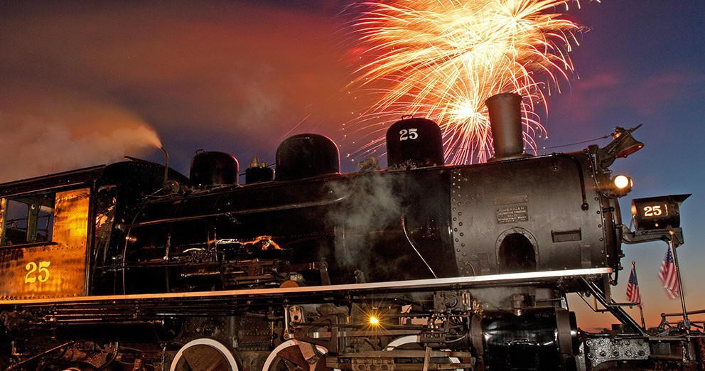 Fourth of July Fireworks Spectacular | Oregon Coast Scenic Railroad
